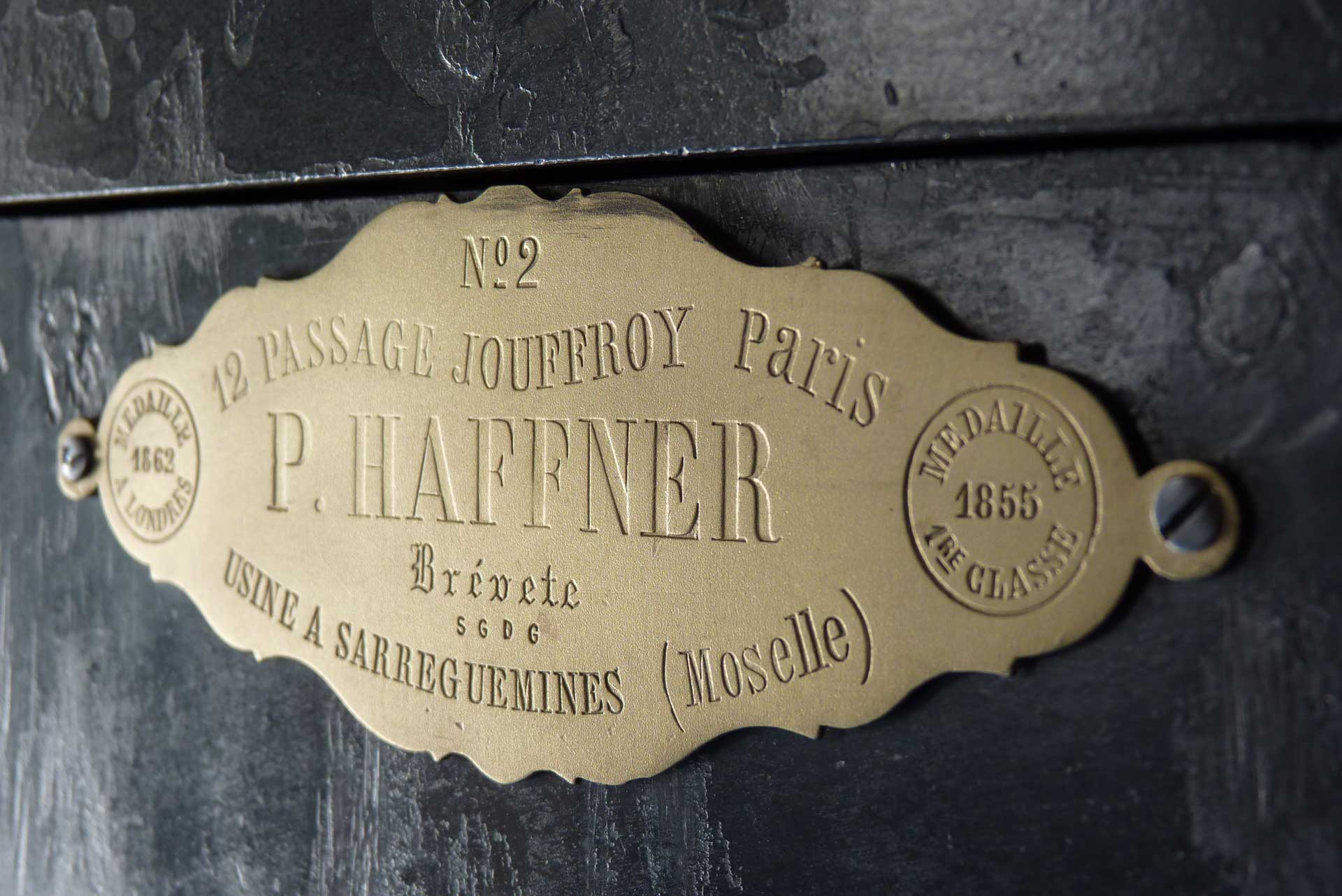 Vente de coffre fort métal et bois fin XIXe restauré | Métalloïde